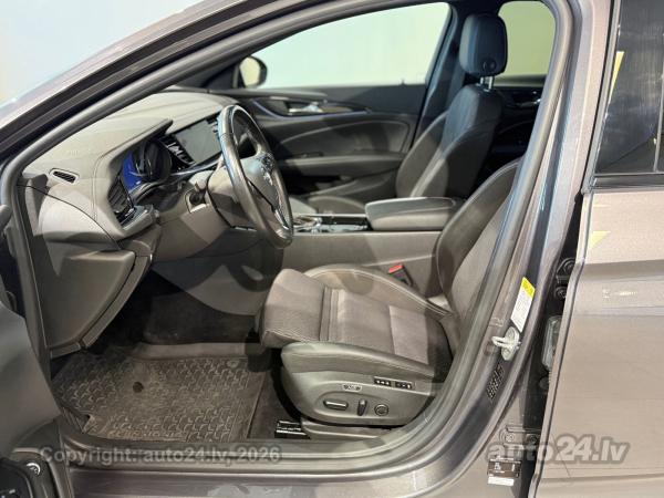 Grey Opel Insignia 2022 in Tallinn, with an engine capacity of 2.00 L and mileage of 73 thousand km for 19990 €, photo 10 on AUTOMOTO.COM.LV