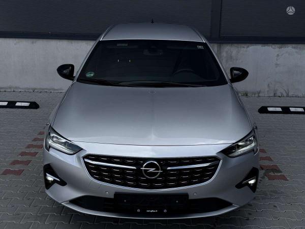 Grey Opel Insignia 2022 in Siauliai, with an engine capacity of 1.96 L and mileage of 243 thousand km for 11250 €, photo 3 on AUTOMOTO.COM.LV