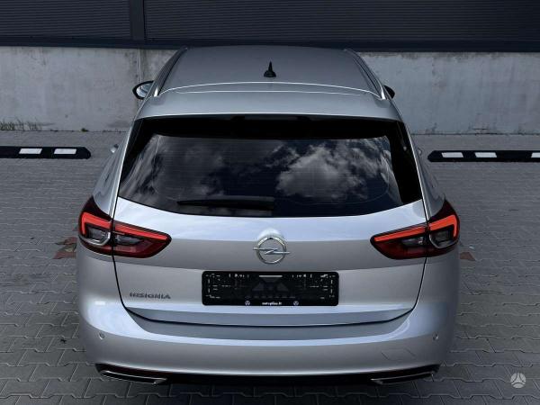Grey Opel Insignia 2022 in Siauliai, with an engine capacity of 1.96 L and mileage of 243 thousand km for 11250 €, photo 8 on AUTOMOTO.COM.LV