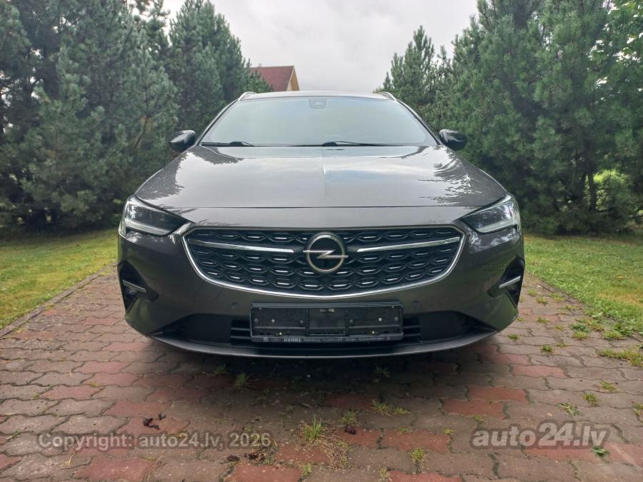 Grey Opel Insignia 2022 in Tartu, with an engine capacity of 2.00 L and mileage of 176 thousand km for 12390 €, photo 4 on AUTOMOTO.COM.LV