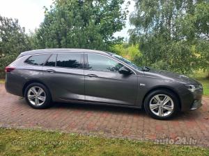 Grey Opel Insignia 2022 in Tartu, with an engine capacity of 2.00 L and mileage of 176 thousand km for 12390 €, photo 8 on AUTOMOTO.COM.LV