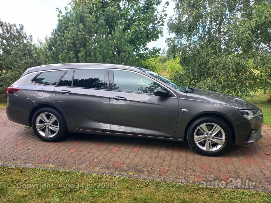Grey Opel Insignia 2022 in Tartu, with an engine capacity of 2.00 L and mileage of 176 thousand km for 12390 €, photo 8 on AUTOMOTO.COM.LV