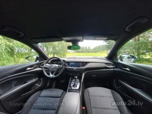 Grey Opel Insignia 2022 in Tartu, with an engine capacity of 2.00 L and mileage of 176 thousand km for 12390 €, photo 16 on AUTOMOTO.COM.LV
