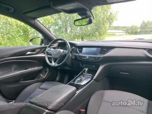 Grey Opel Insignia 2022 in Tartu, with an engine capacity of 2.00 L and mileage of 176 thousand km for 12390 €, photo 17 on AUTOMOTO.COM.LV