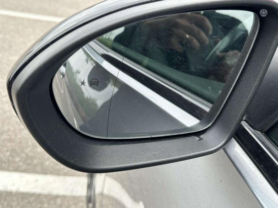 Grey Opel Insignia 2022 in Kaunas, with an engine capacity of 1.50 L and mileage of 108 thousand km for 13950 €, photo 11 on AUTOMOTO.COM.LV