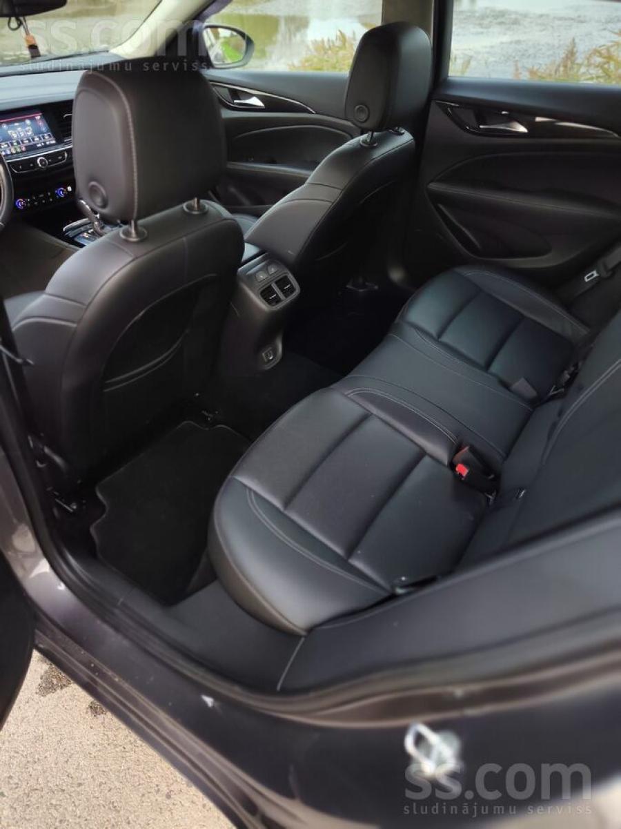 Grey Opel Insignia 2022 in Ogre, with an engine capacity of 2.00 L and mileage of 102 thousand km for 12500 €, photo 16 on AUTOMOTO.COM.LV