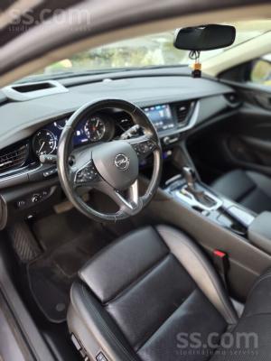 Grey Opel Insignia 2022 in Ogre, with an engine capacity of 2.00 L and mileage of 102 thousand km for 12500 €, photo 20 on AUTOMOTO.COM.LV