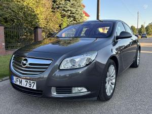 Opel Insignia 2008 in Mazeikiai, with an engine capacity of 1.96 L and mileage of 225 thousand km for 1950 €, photo  on AUTOMOTO.COM.LV