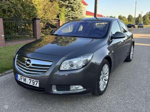 Opel Insignia 2008 in Mazeikiai, with an engine capacity of 1.96 L and mileage of 225 thousand km for 1950 €, photo 3 on AUTOMOTO.COM.LV
