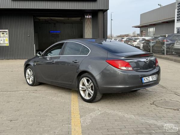 Opel Insignia 2010 in Siauliai, with an engine capacity of 2.00 L and mileage of 227 thousand km for 2350 €, photo 6 on AUTOMOTO.COM.LV