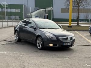 Opel Insignia 2010 in Siauliai, with an engine capacity of 2.00 L and mileage of 227 thousand km for 2350 €, photo  on AUTOMOTO.COM.LV