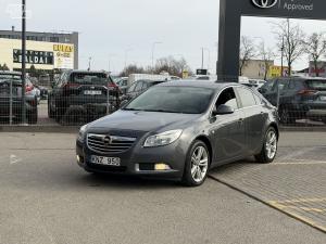 Opel Insignia 2010 in Siauliai, with an engine capacity of 2.00 L and mileage of 227 thousand km for 2350 €, photo 3 on AUTOMOTO.COM.LV