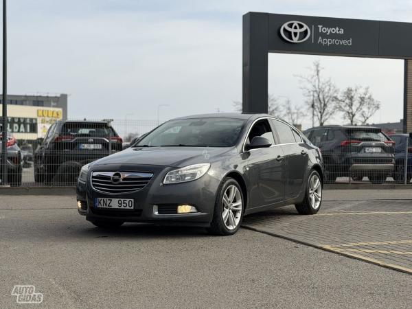 Opel Insignia 2010 in Siauliai, with an engine capacity of 2.00 L and mileage of 227 thousand km for 2350 €, photo 2 on AUTOMOTO.COM.LV
