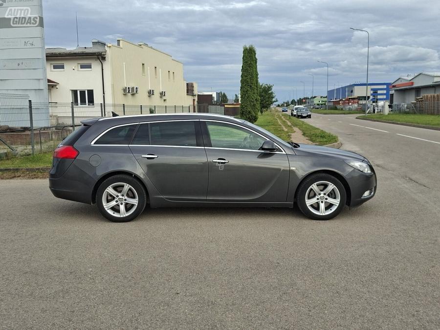 Opel Insignia 2011 in Siauliai, with an engine capacity of 2.00 L and mileage of 258 thousand km for 3000 €, photo 3 on AUTOMOTO.COM.LV
