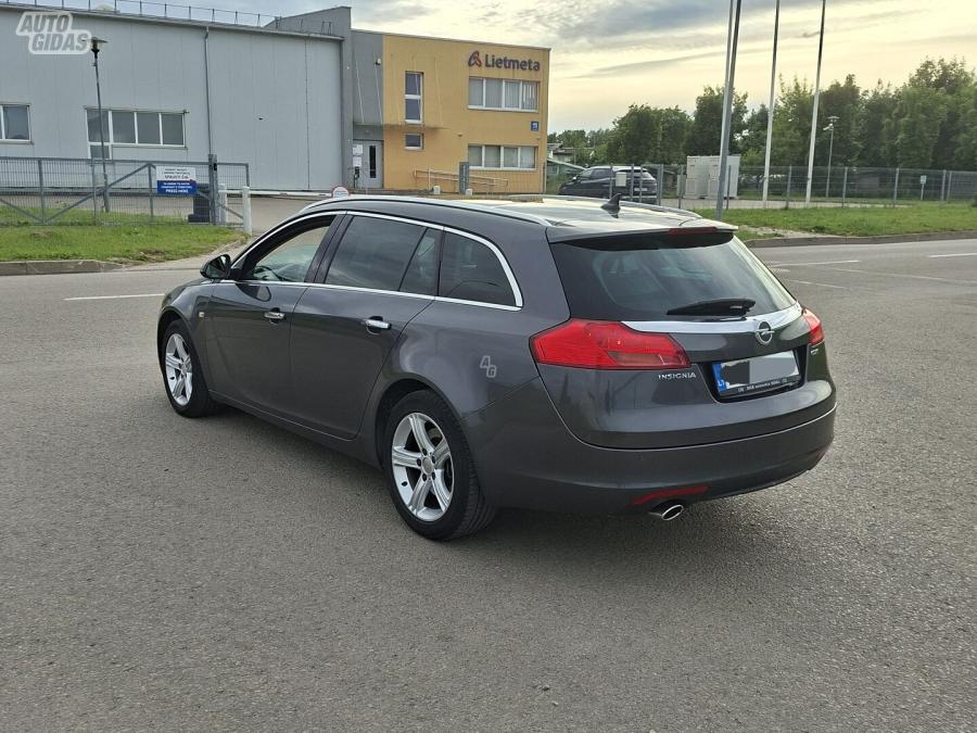 Opel Insignia 2011 in Siauliai, with an engine capacity of 2.00 L and mileage of 258 thousand km for 3000 €, photo 6 on AUTOMOTO.COM.LV