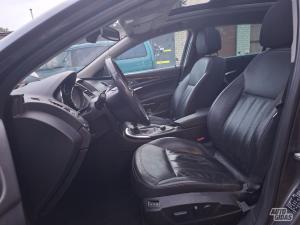Opel Insignia 2011 in Siauliai, with an engine capacity of 2.00 L and mileage of 258 thousand km for 3000 €, photo 11 on AUTOMOTO.COM.LV