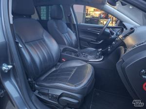 Opel Insignia 2011 in Siauliai, with an engine capacity of 2.00 L and mileage of 258 thousand km for 3000 €, photo 13 on AUTOMOTO.COM.LV