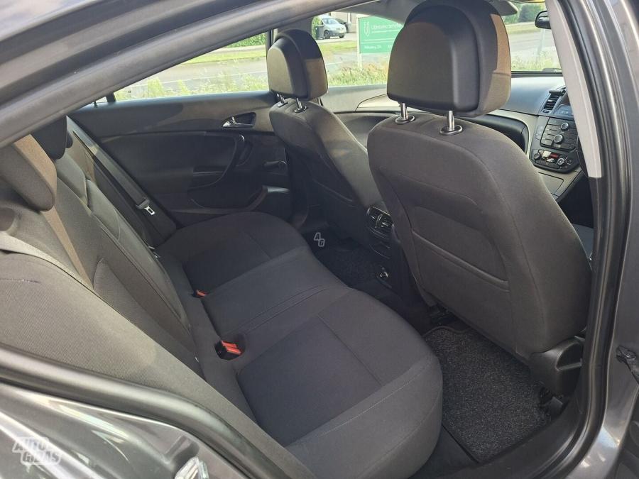 Opel Insignia 2011 in Klaipeda, with an engine capacity of 2.00 L and mileage of 222 thousand km for 1900 €, photo 12 on AUTOMOTO.COM.LV