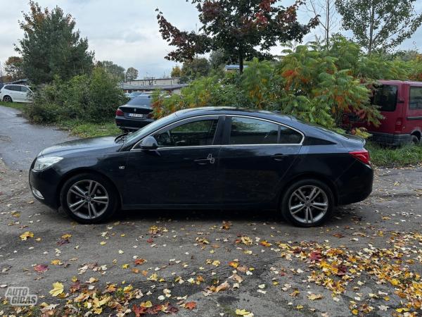 Opel Insignia 2012 in Siauliai, with an engine capacity of 2.00 L and mileage of 292 thousand km for 1050 €, photo 5 on AUTOMOTO.COM.LV