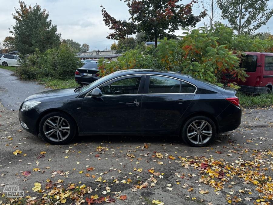 Opel Insignia 2012 in Siauliai, with an engine capacity of 2.00 L and mileage of 292 thousand km for 1050 €, photo 5 on AUTOMOTO.COM.LV