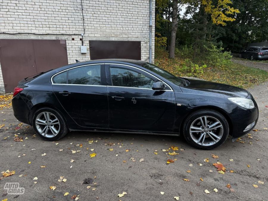 Opel Insignia 2012 in Siauliai, with an engine capacity of 2.00 L and mileage of 292 thousand km for 1050 €, photo 7 on AUTOMOTO.COM.LV