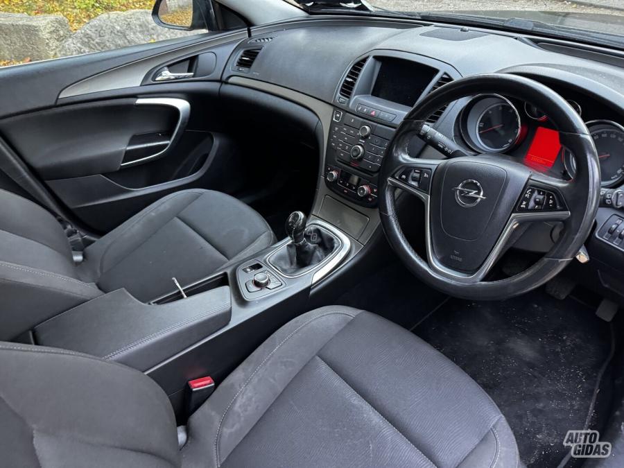 Opel Insignia 2012 in Siauliai, with an engine capacity of 2.00 L and mileage of 292 thousand km for 1050 €, photo 10 on AUTOMOTO.COM.LV