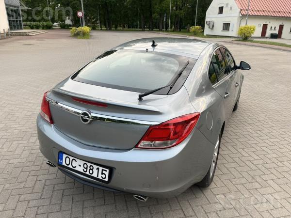 Opel Insignia 2013 in Jelgava, with an engine capacity of 2.00 L and mileage of 218 thousand km for 4500 €, photo 1 on AUTOMOTO.COM.LV