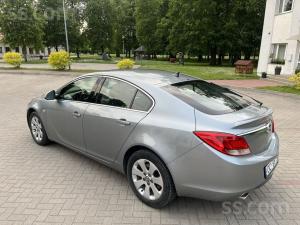 Opel Insignia 2013 in Jelgava, with an engine capacity of 2.00 L and mileage of 218 thousand km for 4500 €, photo 3 on AUTOMOTO.COM.LV