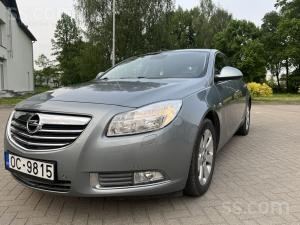 Opel Insignia 2013 in Jelgava, with an engine capacity of 2.00 L and mileage of 218 thousand km for 4500 €, photo 5 on AUTOMOTO.COM.LV