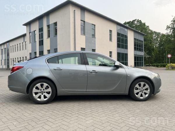 Opel Insignia 2013 in Jelgava, with an engine capacity of 2.00 L and mileage of 218 thousand km for 4500 €, photo 8 on AUTOMOTO.COM.LV