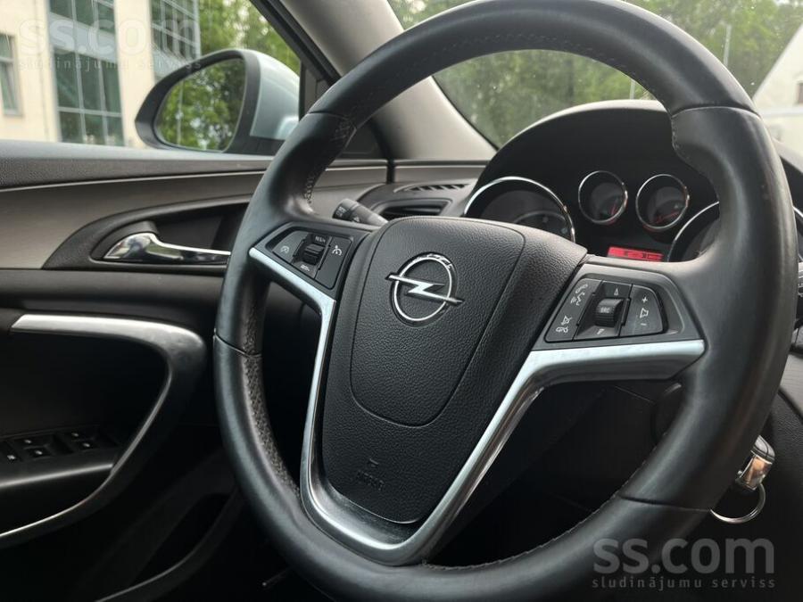 Opel Insignia 2013 in Jelgava, with an engine capacity of 2.00 L and mileage of 218 thousand km for 4500 €, photo 10 on AUTOMOTO.COM.LV