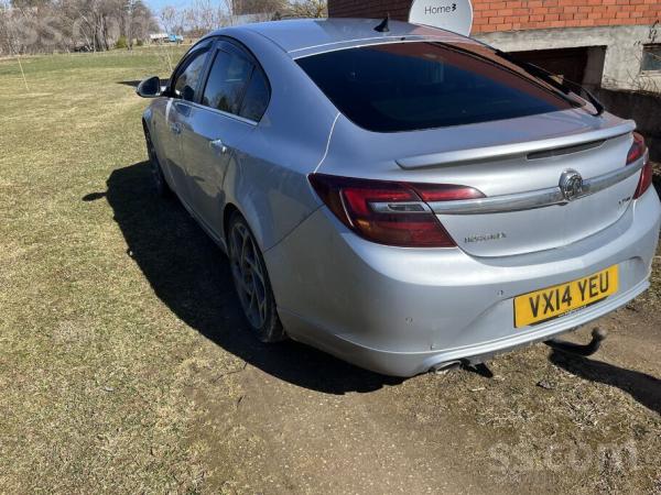 Opel Insignia 2014 in Liepaja, with an engine capacity of 2.00 L and mileage of 230 thousand km for 1800 €, photo 4 on AUTOMOTO.COM.LV