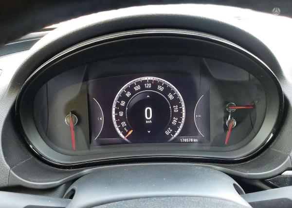 Opel Insignia 2014 Marijampole, ar dzinēja tilpumu 1.60 L un nobraukumu 177 tūkst. km par 3450 €, foto 5 vietnē AUTOMOTO.COM.LV