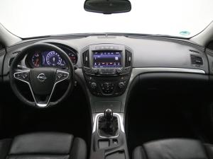 Opel Insignia 2016 in Vilnius, with an engine capacity of 1.60 L and mileage of 217 thousand km for 7899 €, photo 2 on AUTOMOTO.COM.LV