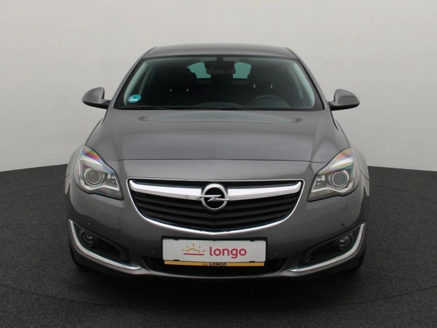 Opel Insignia 2016 in Vilnius, with an engine capacity of 1.60 L and mileage of 217 thousand km for 7899 €, photo 3 on AUTOMOTO.COM.LV