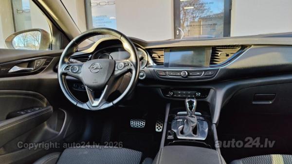 Opel Insignia 2018 in Tallinn, with an engine capacity of 1.60 L and mileage of 149 thousand km for 10900 €, photo 11 on AUTOMOTO.COM.LV