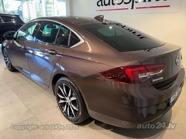 Opel Insignia 2018 in Tallinn, with an engine capacity of 1.50 L and mileage of 128 thousand km for 12990 €, photo 8 on AUTOMOTO.COM.LV