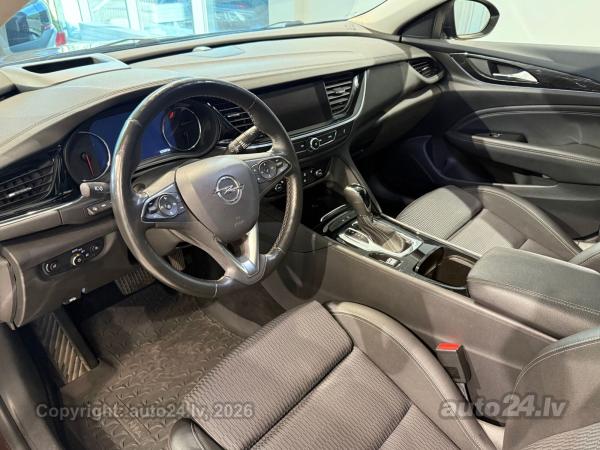 Opel Insignia 2018 in Tallinn, with an engine capacity of 1.50 L and mileage of 128 thousand km for 12990 €, photo 9 on AUTOMOTO.COM.LV