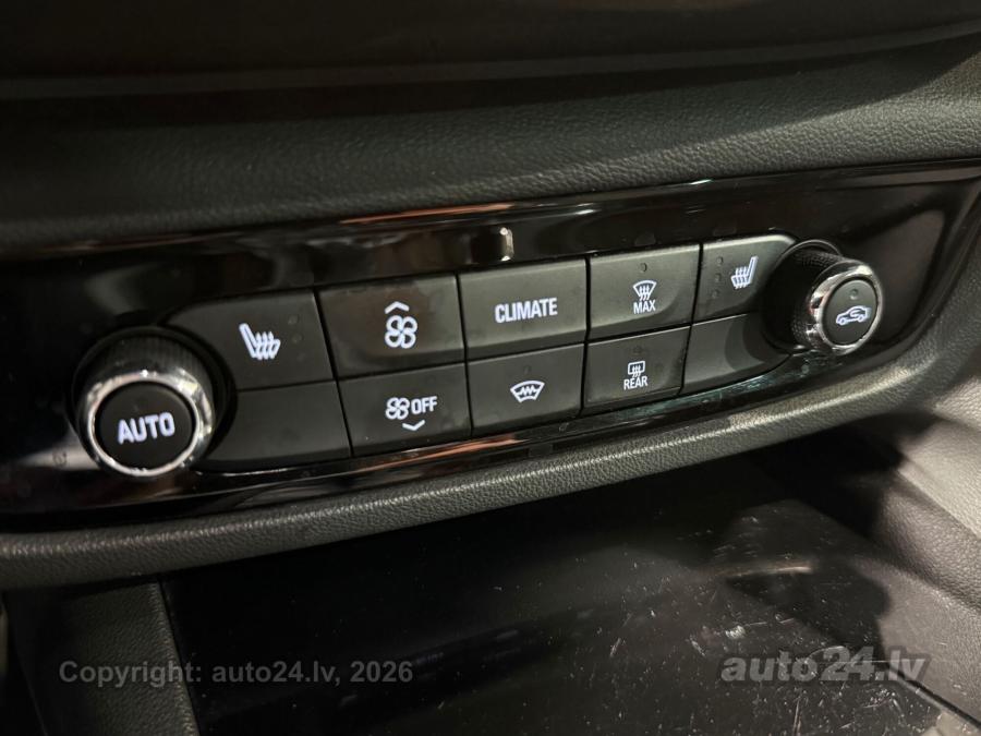 Opel Insignia 2018 in Tallinn, with an engine capacity of 1.50 L and mileage of 128 thousand km for 12990 €, photo 14 on AUTOMOTO.COM.LV