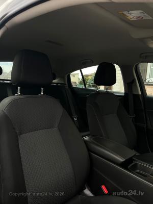Opel Insignia 2019 in Johvi, with an engine capacity of 1.50 L and mileage of 139 thousand km for 9990 €, photo 9 on AUTOMOTO.COM.LV