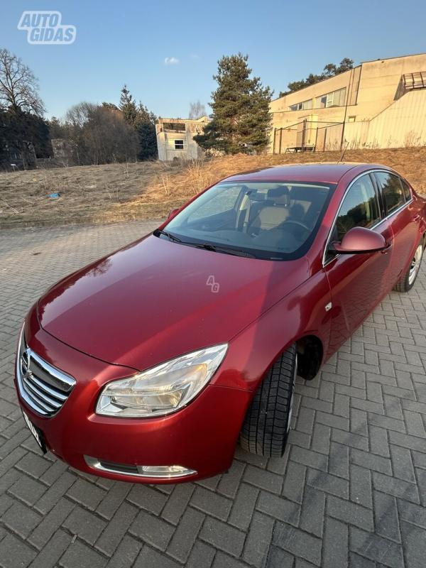 Red Opel Insignia 2010 in Vilnius, with an engine capacity of 1.90 L and mileage of 271 thousand km for 3200 €, photo 1 on AUTOMOTO.COM.LV