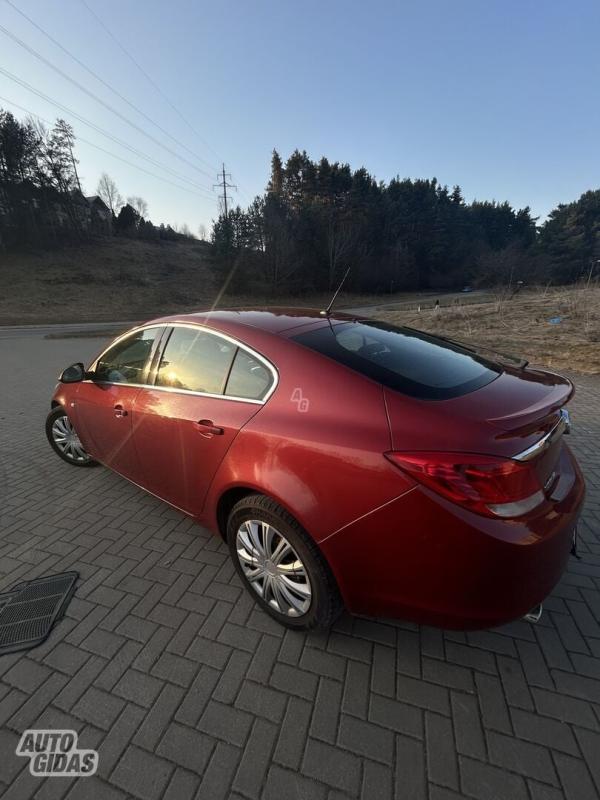 Red Opel Insignia 2010 in Vilnius, with an engine capacity of 1.90 L and mileage of 271 thousand km for 3200 €, photo 5 on AUTOMOTO.COM.LV