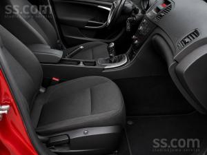 Sarkans Opel Insignia 2011 Rīga, ar dzinēja tilpumu 1.60 L un nobraukumu 310 tūkst. km par 2550 €, foto 7 vietnē AUTOMOTO.COM.LV