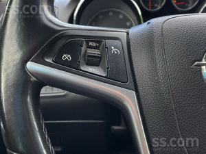 Sarkans Opel Insignia 2011 Rīga, ar dzinēja tilpumu 1.60 L un nobraukumu 310 tūkst. km par 2550 €, foto 8 vietnē AUTOMOTO.COM.LV
