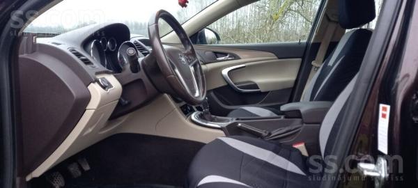 Опель Инсигния 2012 в Мадона на AUTOMOTO.COM.LV Красный Опель Инсигния 2012 в Мадона, объемом двигателя 1.80 л и пробегом 223 тыс. км за 2100 €, фото 4 на AUTOMOTO.COM.LV