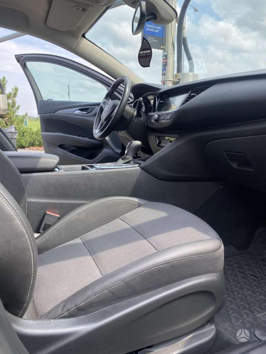 Sarkans Opel Insignia 2017 Viļņa, ar dzinēja tilpumu 1.60 L un nobraukumu 146 tūkst. km par 6900 €, foto 12 vietnē AUTOMOTO.COM.LV