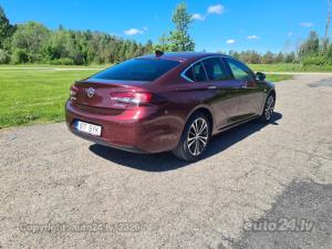 Red Opel Insignia 2018 in Tallinn, with an engine capacity of 1.50 L and mileage of 202 thousand km for 11990 €, photo 6 on AUTOMOTO.COM.LV