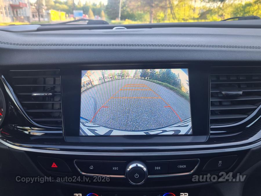 Red Opel Insignia 2018 in Tallinn, with an engine capacity of 1.50 L and mileage of 202 thousand km for 11990 €, photo 10 on AUTOMOTO.COM.LV