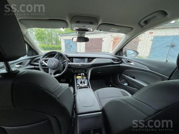 Red Opel Insignia 2018 in Aizkraukle, with an engine capacity of 1.50 L and mileage of 114 thousand km for 11000 €, photo 4 on AUTOMOTO.COM.LV