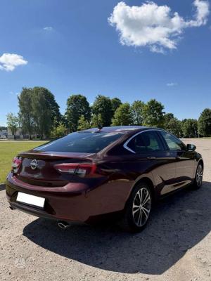 Red Opel Insignia 2019 in Mazeikiai, with an engine capacity of 1.96 L and mileage of 166 thousand km for 14500 €, photo 7 on AUTOMOTO.COM.LV